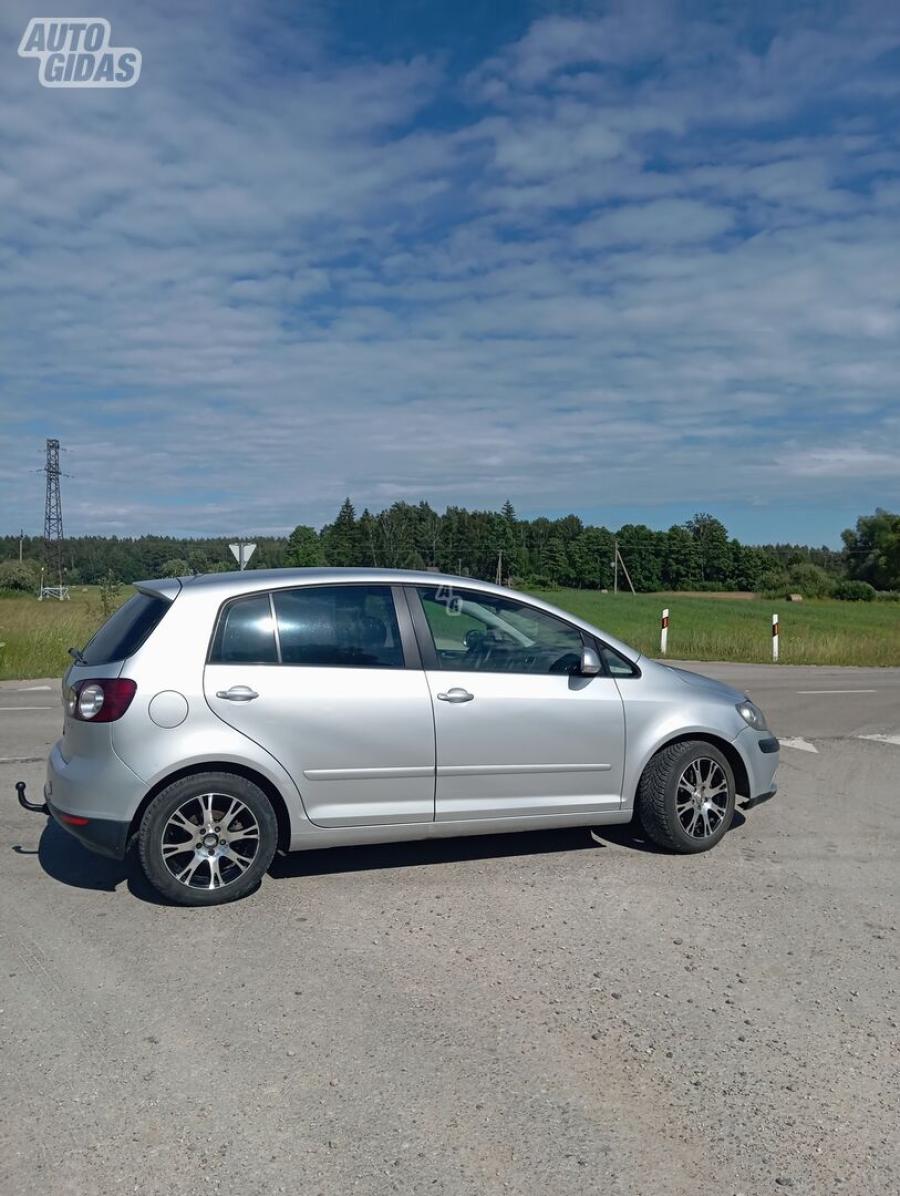 Pelēks Volkswagen Golf Plus 2006 Kazlų Rūda, ar dzinēja tilpumu 2.00 L un nobraukumu 343 tūkst. km par 2399 €, foto 6 vietnē AUTOMOTO.COM.LV