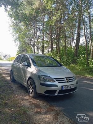 Pelēks Volkswagen Golf Plus 2006 Kazlų Rūda, ar dzinēja tilpumu 2.00 L un nobraukumu 343 tūkst. km par 2399 €, foto 8 vietnē AUTOMOTO.COM.LV