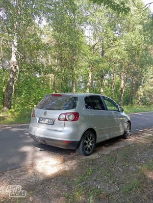 Pelēks Volkswagen Golf Plus 2006 Kazlų Rūda, ar dzinēja tilpumu 2.00 L un nobraukumu 343 tūkst. km par 2399 €, foto 10 vietnē AUTOMOTO.COM.LV