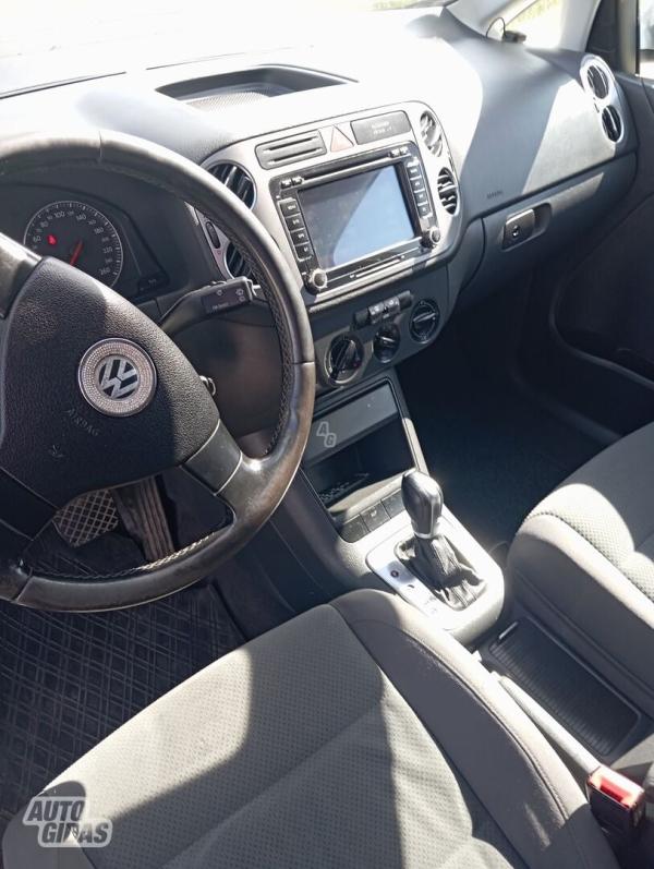 Pelēks Volkswagen Golf Plus 2006 Kazlų Rūda, ar dzinēja tilpumu 2.00 L un nobraukumu 343 tūkst. km par 2399 €, foto 10 vietnē AUTOMOTO.COM.LV