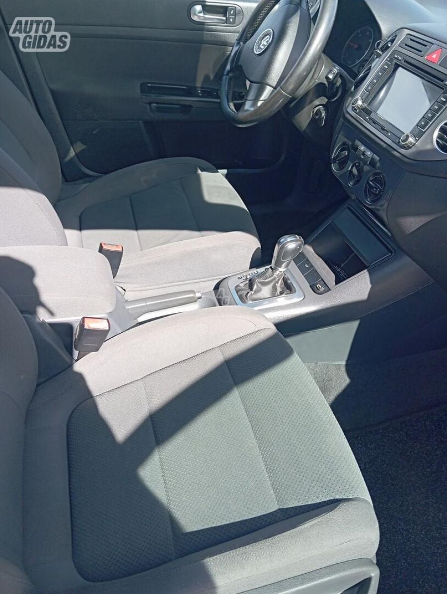 Pelēks Volkswagen Golf Plus 2006 Kazlų Rūda, ar dzinēja tilpumu 2.00 L un nobraukumu 343 tūkst. km par 2399 €, foto 13 vietnē AUTOMOTO.COM.LV