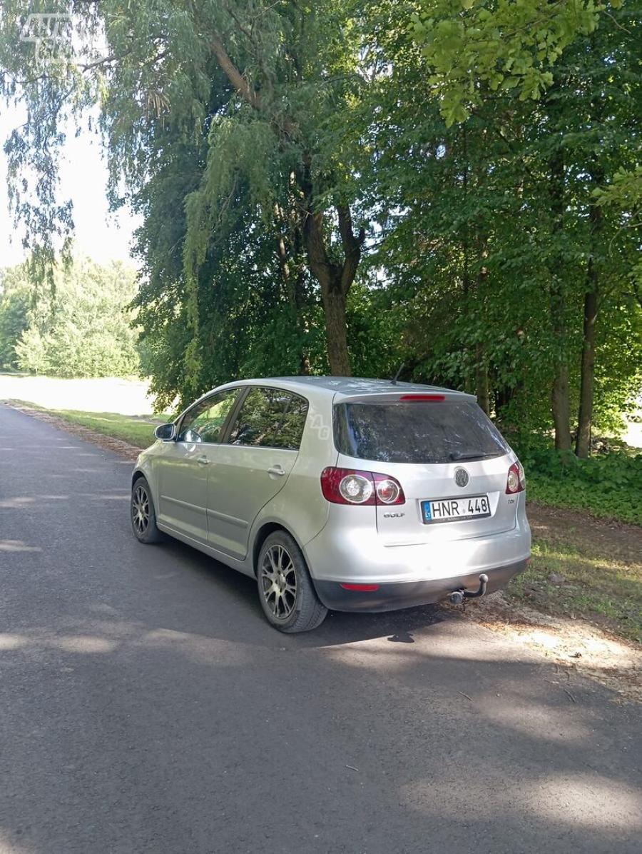 Pelēks Volkswagen Golf Plus 2006 Kazlų Rūda, ar dzinēja tilpumu 2.00 L un nobraukumu 343 tūkst. km par 2399 €, foto 14 vietnē AUTOMOTO.COM.LV