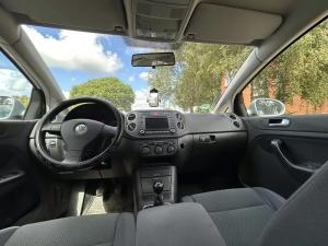 Grey Volkswagen Golf Plus 2006 in Grobiņa, with an engine capacity of 2.00 L and mileage of 308 thousand km for 2000 €, photo 8 on AUTOMOTO.COM.LV