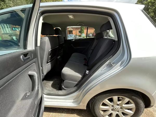 Grey Volkswagen Golf Plus 2006 in Grobiņa, with an engine capacity of 2.00 L and mileage of 308 thousand km for 2000 €, photo 9 on AUTOMOTO.COM.LV