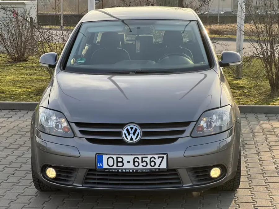 Grey Volkswagen Golf Plus 2006 in Jekabpils, with an engine capacity of 1.90 L and mileage of 210 thousand km for 4100 €, photo 5 on AUTOMOTO.COM.LV