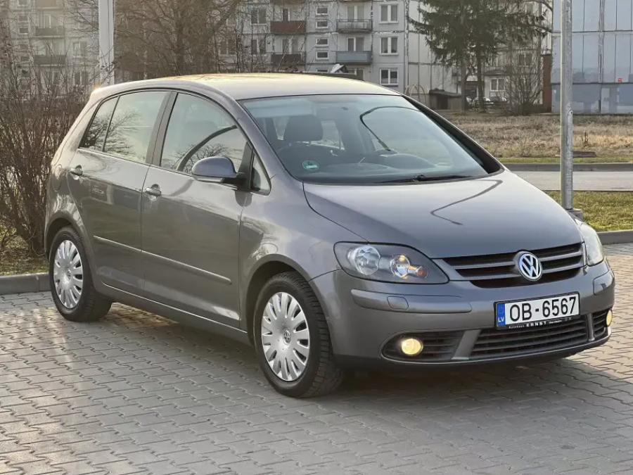 Grey Volkswagen Golf Plus 2006 in Jekabpils, with an engine capacity of 1.90 L and mileage of 210 thousand km for 4100 €, photo 6 on AUTOMOTO.COM.LV