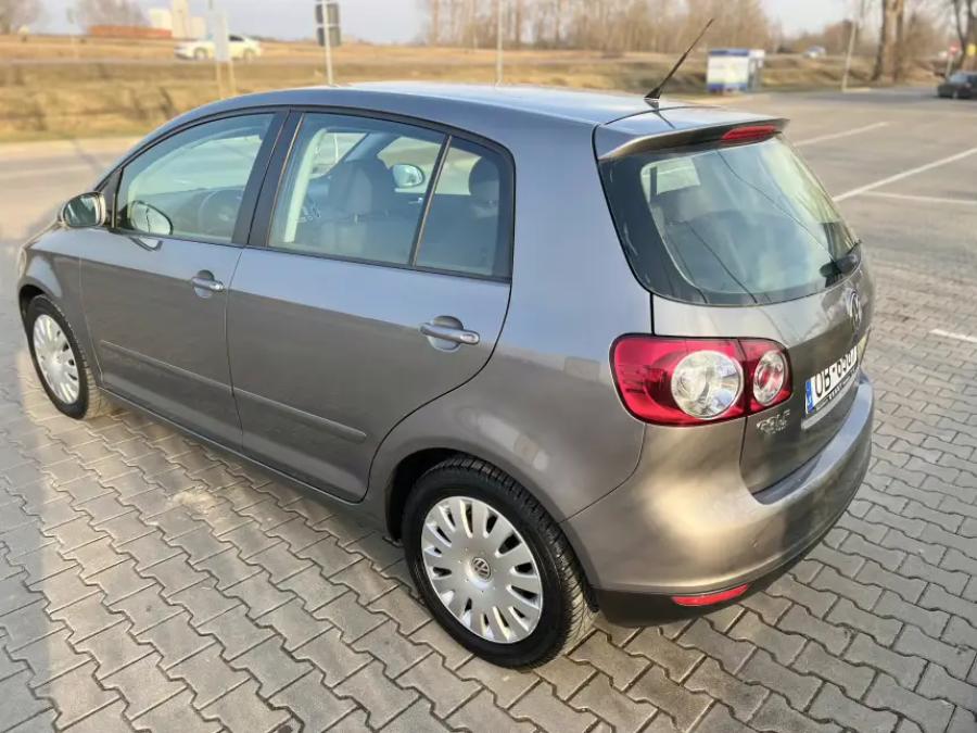 Grey Volkswagen Golf Plus 2006 in Jekabpils, with an engine capacity of 1.90 L and mileage of 210 thousand km for 4100 €, photo 10 on AUTOMOTO.COM.LV