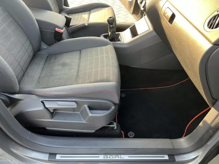 Grey Volkswagen Golf Plus 2006 in Jekabpils, with an engine capacity of 1.90 L and mileage of 210 thousand km for 4100 €, photo 17 on AUTOMOTO.COM.LV