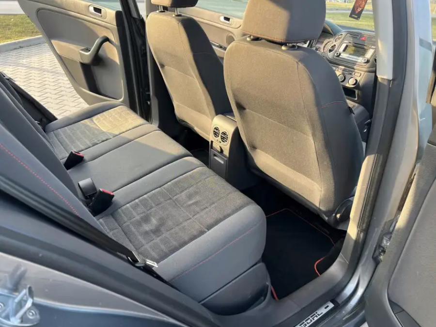 Grey Volkswagen Golf Plus 2006 in Jekabpils, with an engine capacity of 1.90 L and mileage of 210 thousand km for 4100 €, photo 18 on AUTOMOTO.COM.LV