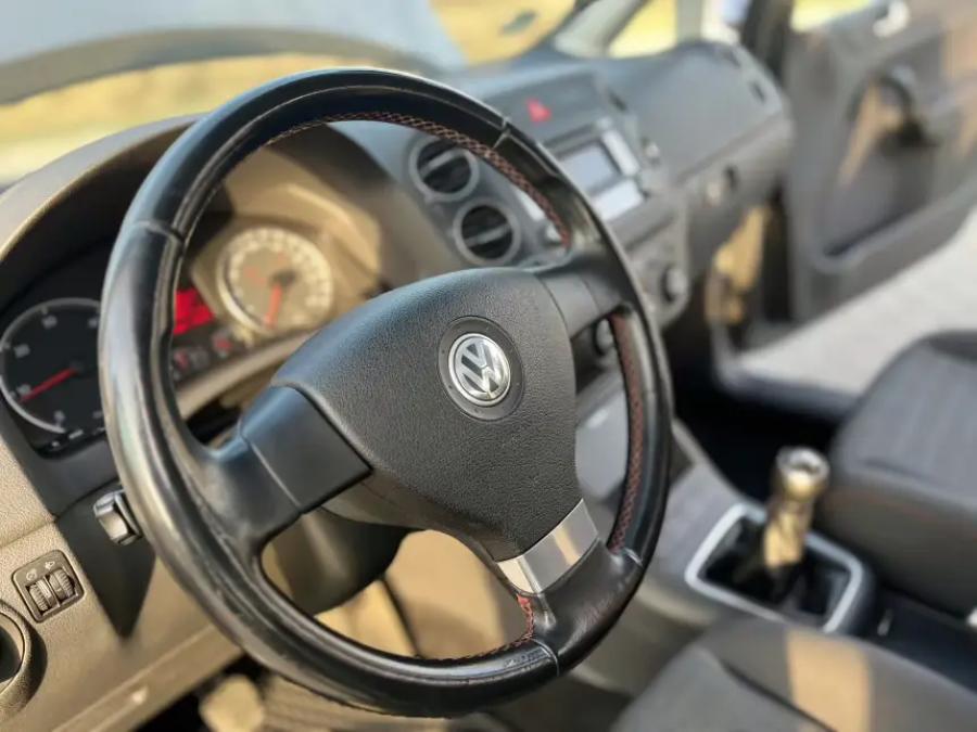Grey Volkswagen Golf Plus 2006 in Jekabpils, with an engine capacity of 1.90 L and mileage of 210 thousand km for 4100 €, photo 22 on AUTOMOTO.COM.LV