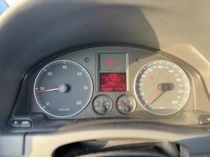 Grey Volkswagen Golf Plus 2006 in Jekabpils, with an engine capacity of 1.90 L and mileage of 210 thousand km for 4100 €, photo 25 on AUTOMOTO.COM.LV