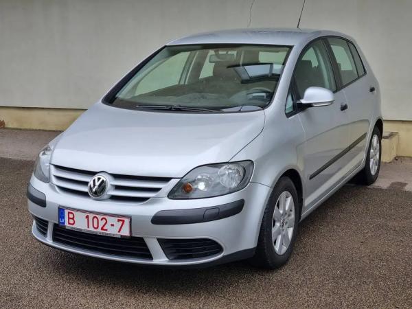 Pelēks Volkswagen Golf Plus 2006 Ogre, ar dzinēja tilpumu 1.60 L un nobraukumu 218 tūkst. km par 3850 €, foto 1 vietnē AUTOMOTO.COM.LV