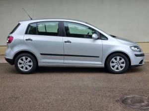 Grey Volkswagen Golf Plus 2006 in Ogre, with an engine capacity of 1.60 L and mileage of 218 thousand km for 3850 €, photo 5 on AUTOMOTO.COM.LV