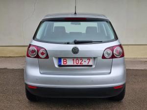 Grey Volkswagen Golf Plus 2006 in Ogre, with an engine capacity of 1.60 L and mileage of 218 thousand km for 3850 €, photo 8 on AUTOMOTO.COM.LV