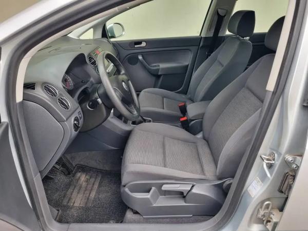 Pelēks Volkswagen Golf Plus 2006 Ogre, ar dzinēja tilpumu 1.60 L un nobraukumu 218 tūkst. km par 3850 €, foto 10 vietnē AUTOMOTO.COM.LV