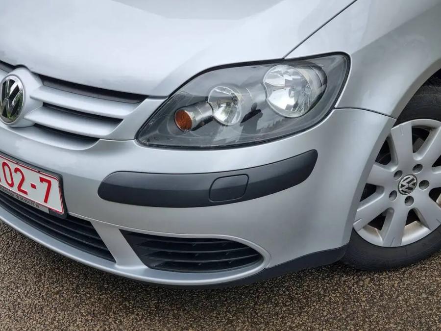 Grey Volkswagen Golf Plus 2006 in Ogre, with an engine capacity of 1.60 L and mileage of 218 thousand km for 3850 €, photo 21 on AUTOMOTO.COM.LV