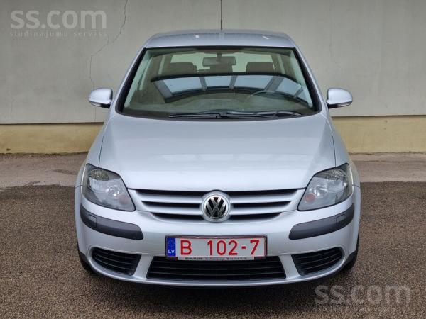 Pelēks Volkswagen Golf Plus 2006 Ogre, ar dzinēja tilpumu 1.60 L un nobraukumu 218 tūkst. km par 3850 €, foto 2 vietnē AUTOMOTO.COM.LV
