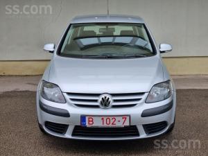 Grey Volkswagen Golf Plus 2006 in Ogre, with an engine capacity of 1.60 L and mileage of 218 thousand km for 3850 €, photo 3 on AUTOMOTO.COM.LV