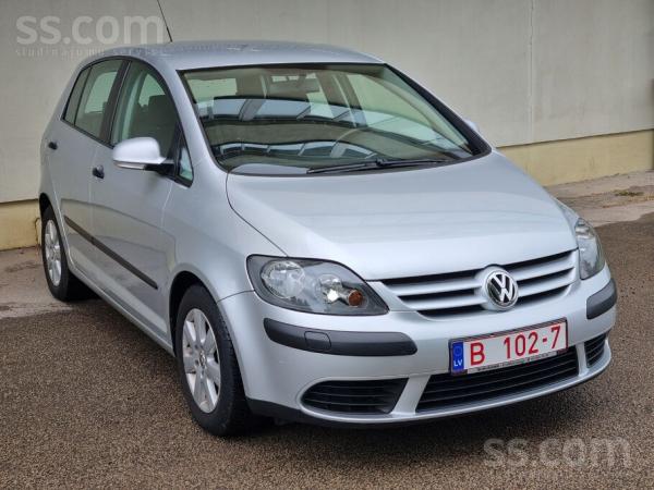 Pelēks Volkswagen Golf Plus 2006 Ogre, ar dzinēja tilpumu 1.60 L un nobraukumu 218 tūkst. km par 3850 €, foto 3 vietnē AUTOMOTO.COM.LV