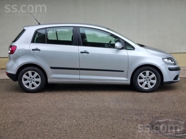 Pelēks Volkswagen Golf Plus 2006 Ogre, ar dzinēja tilpumu 1.60 L un nobraukumu 218 tūkst. km par 3850 €, foto 4 vietnē AUTOMOTO.COM.LV