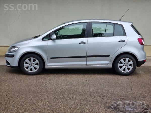 Pelēks Volkswagen Golf Plus 2006 Ogre, ar dzinēja tilpumu 1.60 L un nobraukumu 218 tūkst. km par 3850 €, foto 5 vietnē AUTOMOTO.COM.LV