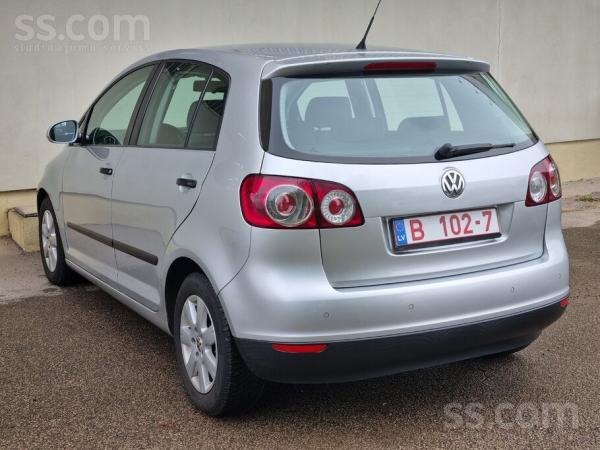 Pelēks Volkswagen Golf Plus 2006 Ogre, ar dzinēja tilpumu 1.60 L un nobraukumu 218 tūkst. km par 3850 €, foto 6 vietnē AUTOMOTO.COM.LV