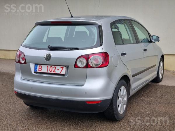 Pelēks Volkswagen Golf Plus 2006 Ogre, ar dzinēja tilpumu 1.60 L un nobraukumu 218 tūkst. km par 3850 €, foto 8 vietnē AUTOMOTO.COM.LV