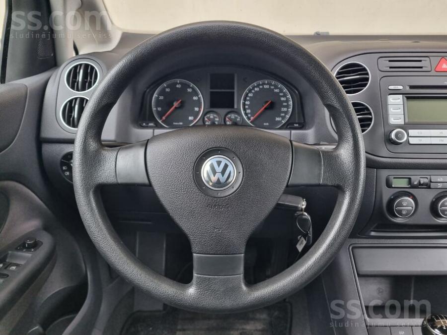 Grey Volkswagen Golf Plus 2006 in Ogre, with an engine capacity of 1.60 L and mileage of 218 thousand km for 3850 €, photo 16 on AUTOMOTO.COM.LV
