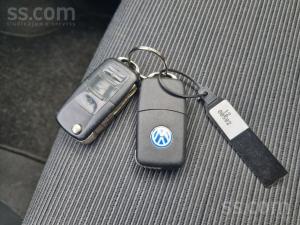 Grey Volkswagen Golf Plus 2006 in Ogre, with an engine capacity of 1.60 L and mileage of 218 thousand km for 3850 €, photo 17 on AUTOMOTO.COM.LV