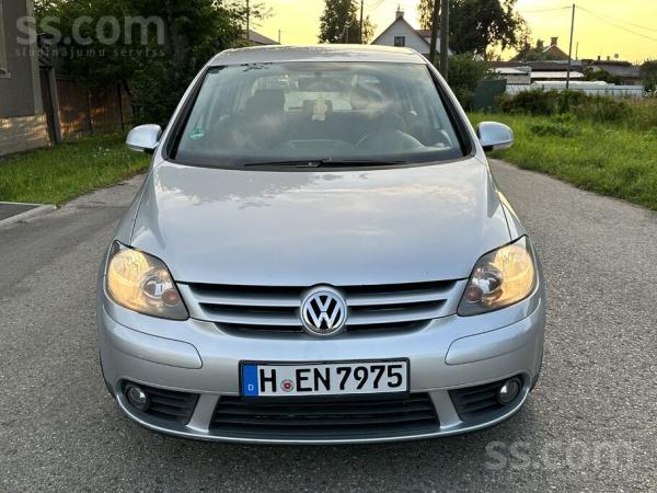 Grey Volkswagen Golf Plus 2006 in Daugavpils, with an engine capacity of 1.90 L and mileage of 287 thousand km for 2450 €, photo 2 on AUTOMOTO.COM.LV