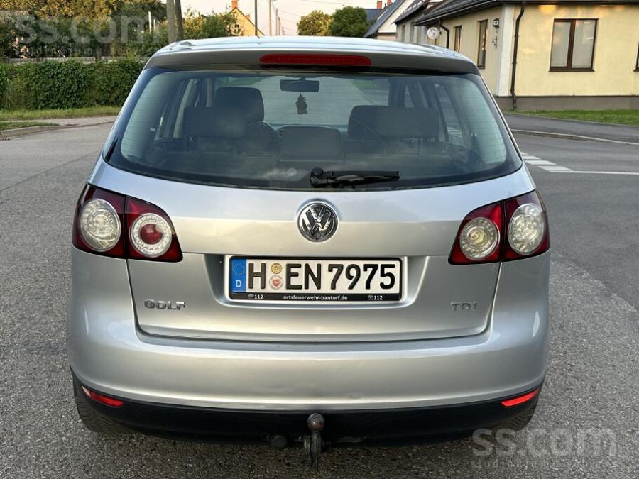 Grey Volkswagen Golf Plus 2006 in Daugavpils, with an engine capacity of 1.90 L and mileage of 287 thousand km for 2450 €, photo 7 on AUTOMOTO.COM.LV
