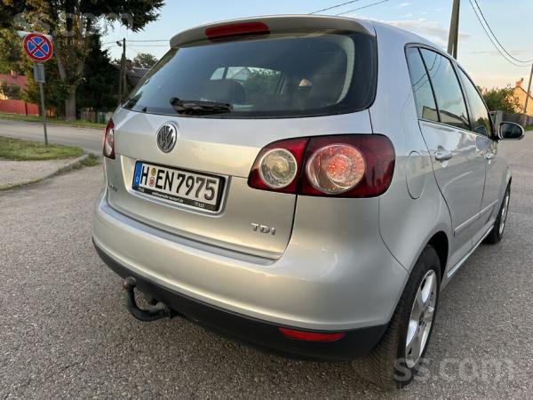 Grey Volkswagen Golf Plus 2006 in Daugavpils, with an engine capacity of 1.90 L and mileage of 287 thousand km for 2450 €, photo 10 on AUTOMOTO.COM.LV