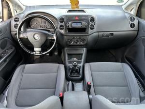 Grey Volkswagen Golf Plus 2006 in Daugavpils, with an engine capacity of 1.90 L and mileage of 287 thousand km for 2450 €, photo 16 on AUTOMOTO.COM.LV