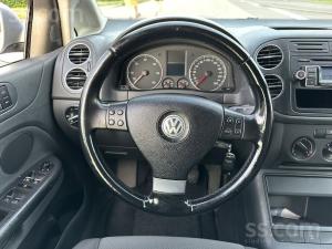 Grey Volkswagen Golf Plus 2006 in Daugavpils, with an engine capacity of 1.90 L and mileage of 287 thousand km for 2450 €, photo 18 on AUTOMOTO.COM.LV