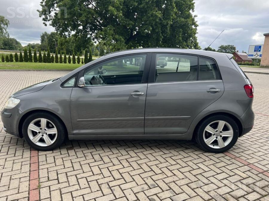 Grey Volkswagen Golf Plus 2006 in Rezekne, with an engine capacity of 2.00 L and mileage of 219 thousand km for 3650 €, photo 5 on AUTOMOTO.COM.LV