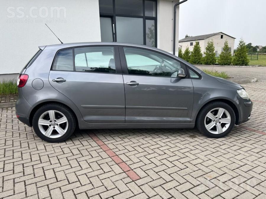 Grey Volkswagen Golf Plus 2006 in Rezekne, with an engine capacity of 2.00 L and mileage of 219 thousand km for 3650 €, photo 6 on AUTOMOTO.COM.LV