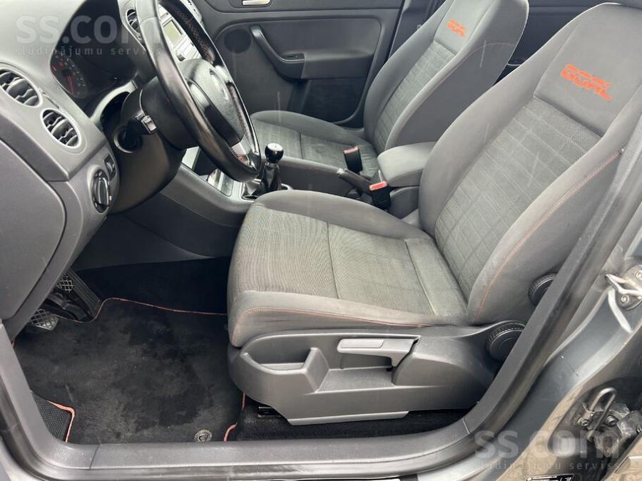 Grey Volkswagen Golf Plus 2006 in Rezekne, with an engine capacity of 2.00 L and mileage of 219 thousand km for 3650 €, photo 13 on AUTOMOTO.COM.LV
