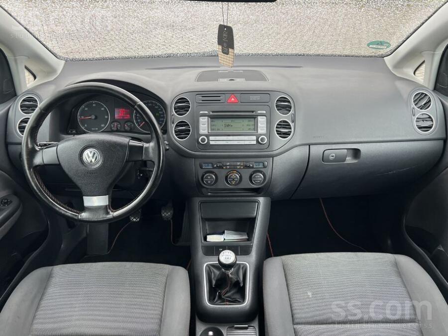 Grey Volkswagen Golf Plus 2006 in Rezekne, with an engine capacity of 2.00 L and mileage of 219 thousand km for 3650 €, photo 14 on AUTOMOTO.COM.LV
