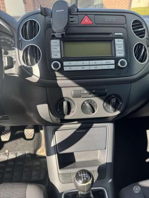 Pelēks Volkswagen Golf Plus 2006 Gargždai, ar dzinēja tilpumu 1.90 L un nobraukumu 293 tūkst. km par 2300 €, foto 10 vietnē AUTOMOTO.COM.LV