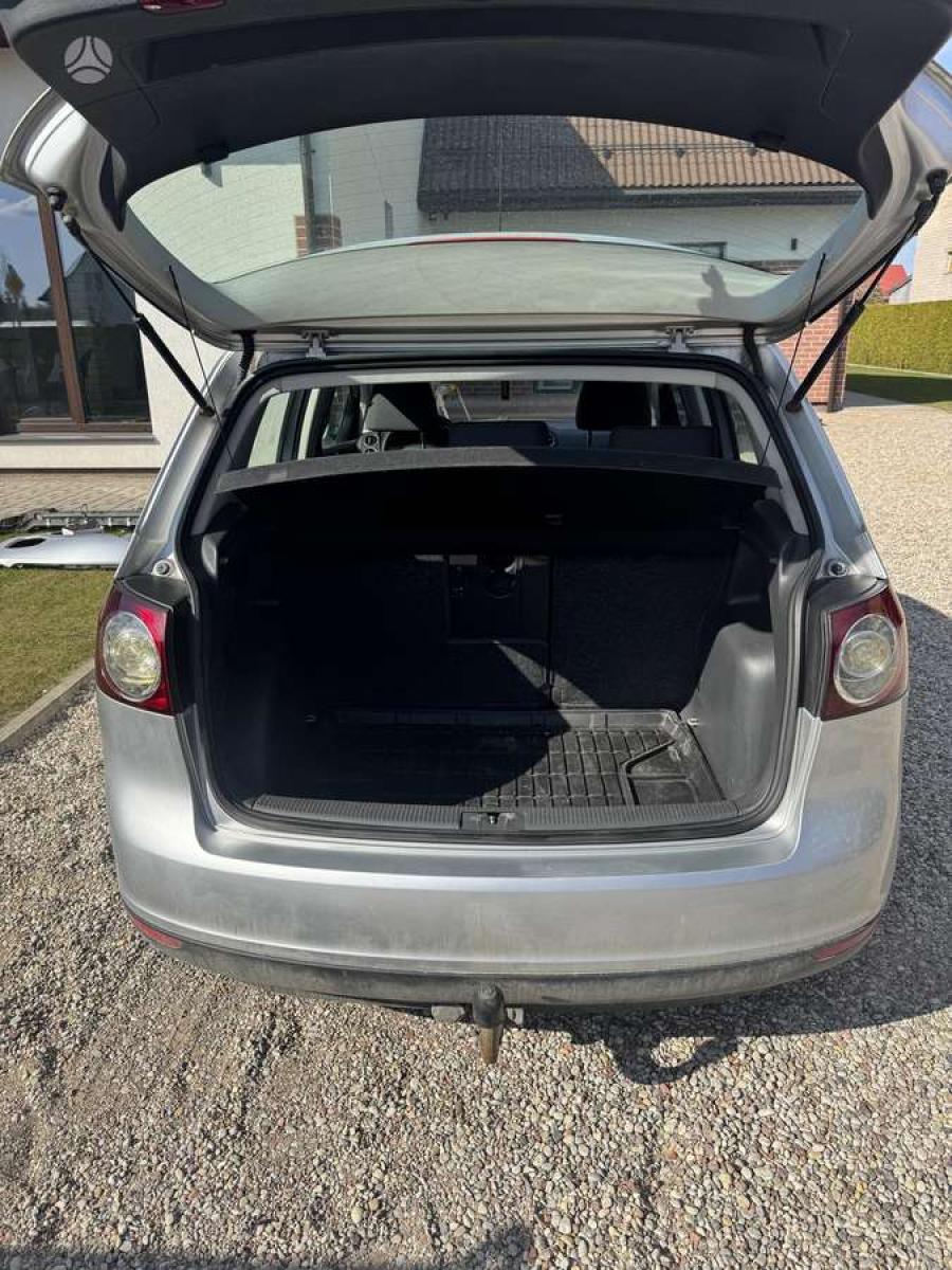 Pelēks Volkswagen Golf Plus 2006 Gargždai, ar dzinēja tilpumu 1.90 L un nobraukumu 293 tūkst. km par 2300 €, foto 11 vietnē AUTOMOTO.COM.LV