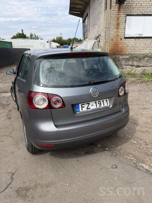 Grey Volkswagen Golf Plus 2006 in Riga, with an engine capacity of 1.60 L and mileage of 284 thousand km for 750 €, photo 5 on AUTOMOTO.COM.LV