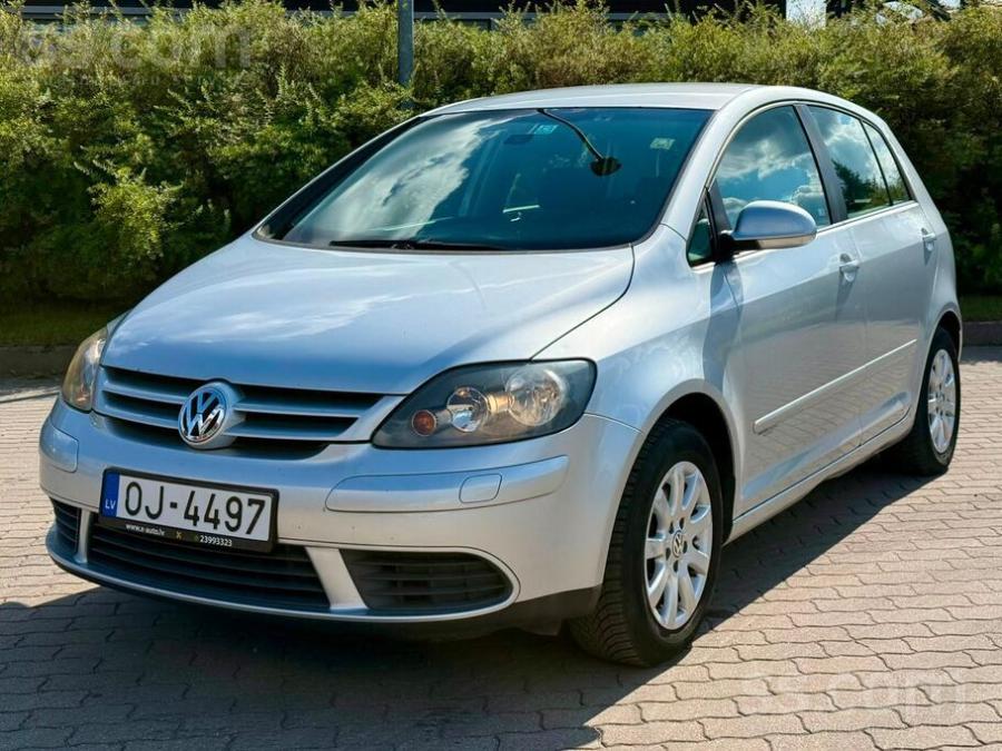 Pelēks Volkswagen Golf Plus 2006 Rīga, ar dzinēja tilpumu 2.00 L un nobraukumu 365 tūkst. km par 1650 €, foto 1 vietnē AUTOMOTO.COM.LV