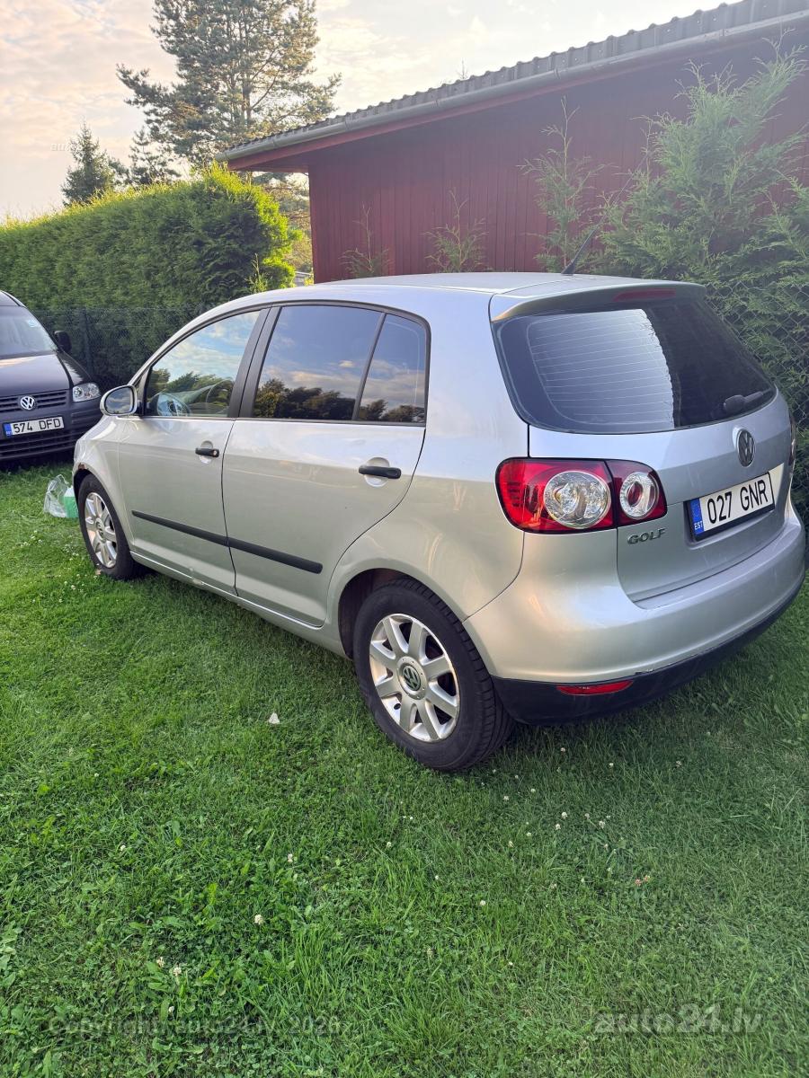 Pelēks Volkswagen Golf Plus 2006 Tallina, ar dzinēja tilpumu 1.90 L un nobraukumu 0 tūkst. km par 2200 €, foto 1 vietnē AUTOMOTO.COM.LV