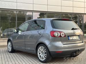 Grey Volkswagen Golf Plus 2006 in Tukums, with an engine capacity of 2.00 L and mileage of 401 thousand km for 3490 €, photo 8 on AUTOMOTO.COM.LV