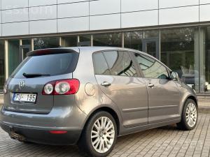 Grey Volkswagen Golf Plus 2006 in Tukums, with an engine capacity of 2.00 L and mileage of 401 thousand km for 3490 €, photo 7 on AUTOMOTO.COM.LV