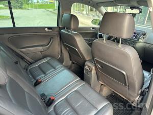 Grey Volkswagen Golf Plus 2006 in Tukums, with an engine capacity of 2.00 L and mileage of 401 thousand km for 3490 €, photo 18 on AUTOMOTO.COM.LV