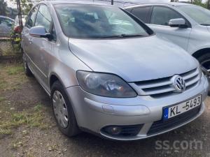 Grey Volkswagen Golf Plus 2006 in Riga, with an engine capacity of 2.00 L and mileage of 323 thousand km for 1400 €, photo 3 on AUTOMOTO.COM.LV