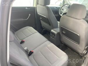 Grey Volkswagen Golf Plus 2006 in Riga, with an engine capacity of 2.00 L and mileage of 323 thousand km for 1400 €, photo 16 on AUTOMOTO.COM.LV