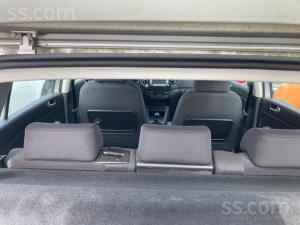Grey Volkswagen Golf Plus 2006 in Riga, with an engine capacity of 2.00 L and mileage of 323 thousand km for 1400 €, photo 17 on AUTOMOTO.COM.LV