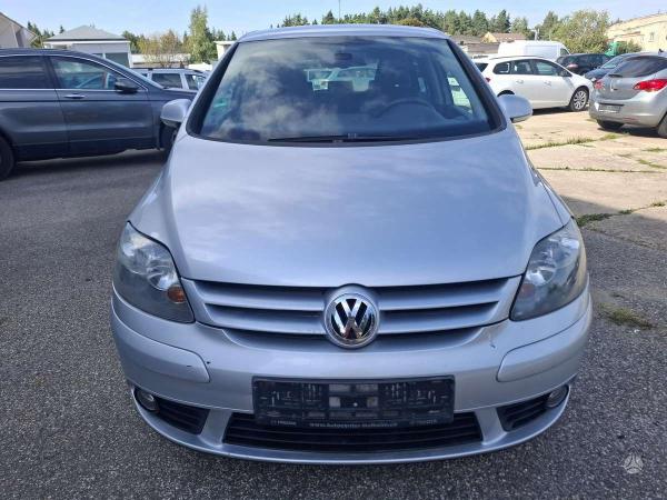 Grey Volkswagen Golf Plus 2006 in Utena, with an engine capacity of 1.90 L and mileage of 250 thousand km for 2300 €, photo 2 on AUTOMOTO.COM.LV